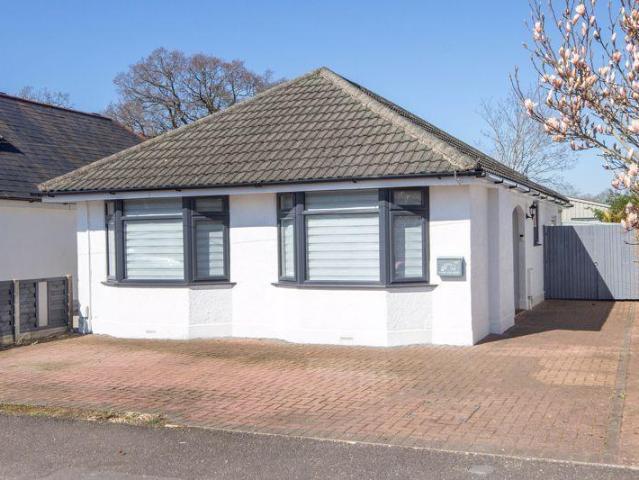 2 bedroom detached bungalow for sale