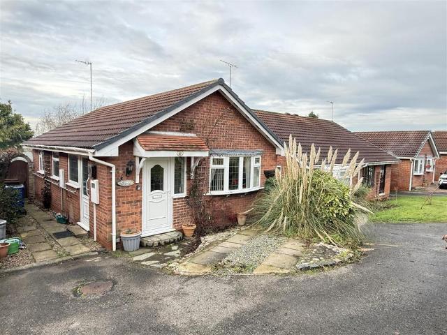 2 bedroom detached bungalow for sale