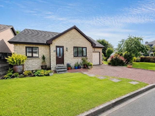 2 bedroom detached bungalow for sale