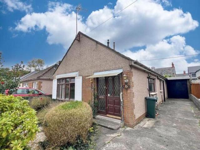 2 bedroom detached bungalow for sale