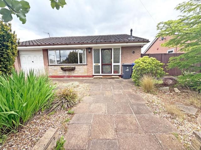 2 bedroom detached bungalow for sale