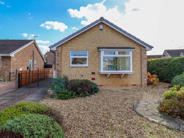 2 bedroom detached bungalow for sale