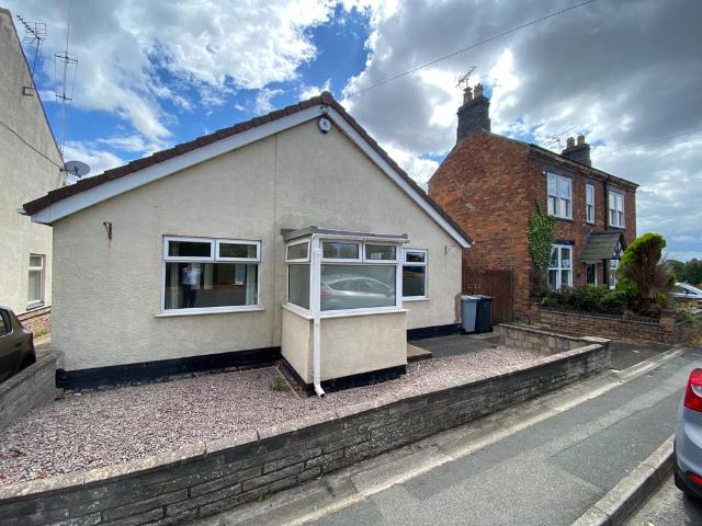 2 bedroom detached bungalow for sale