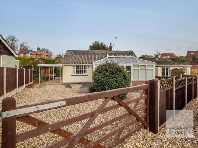 2 bedroom detached bungalow for sale