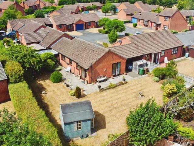 2 bedroom detached bungalow for sale