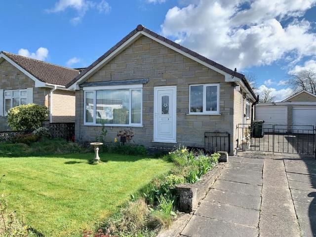 2 bedroom detached bungalow for sale