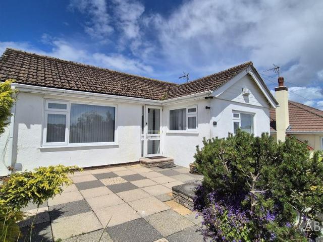 2 bedroom detached bungalow for sale