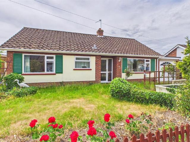 2 bedroom detached bungalow for sale