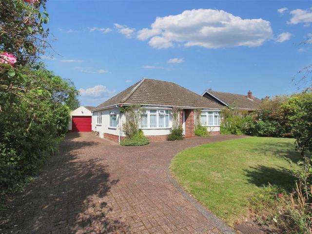3 bedroom detached bungalow for sale