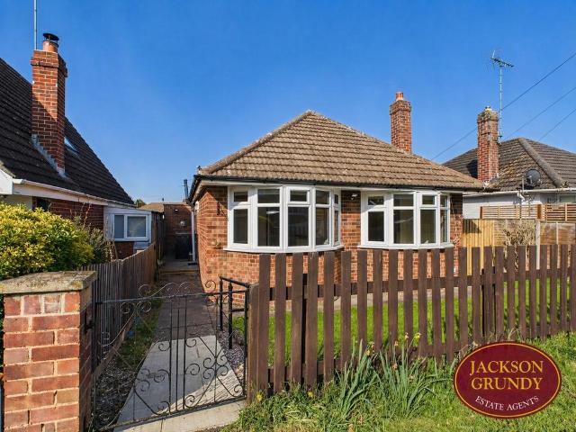 2 bedroom detached bungalow for sale
