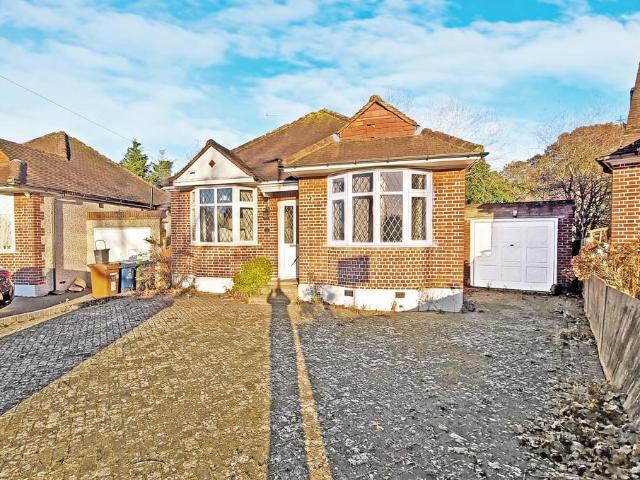 2 bedroom detached bungalow for sale