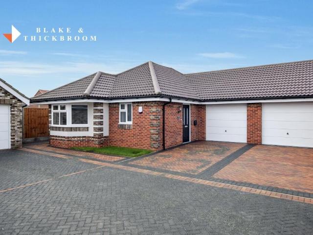 2 bedroom detached bungalow for sale