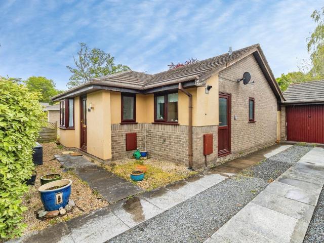 2 bedroom detached bungalow for sale