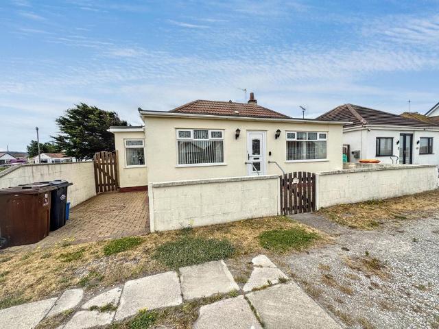 2 bedroom detached bungalow for sale