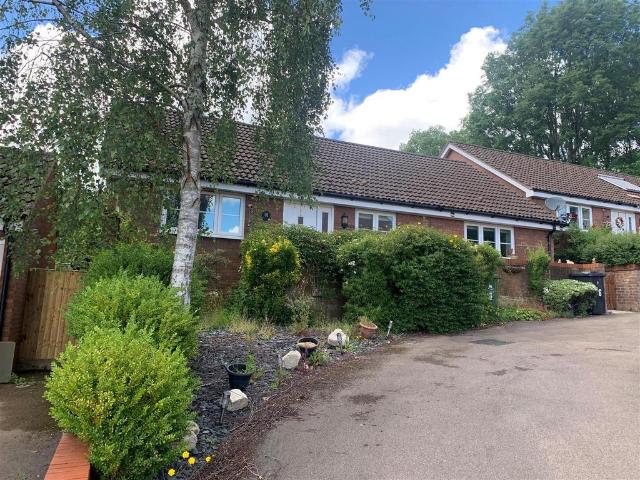2 bedroom detached bungalow for sale