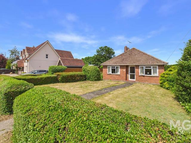 2 bedroom detached bungalow for sale