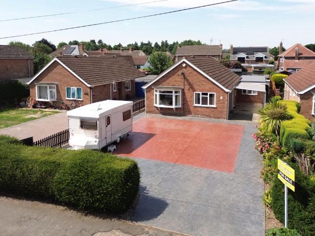 2 bedroom detached bungalow for sale