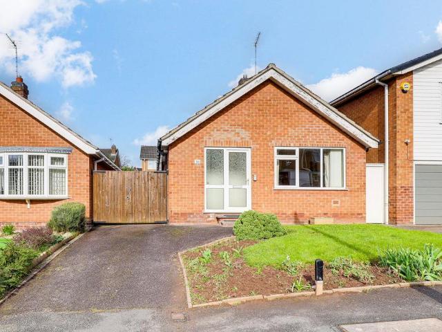 2 bedroom detached bungalow for sale