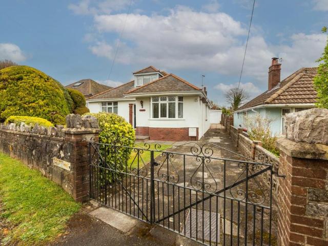 2 bedroom detached bungalow for sale