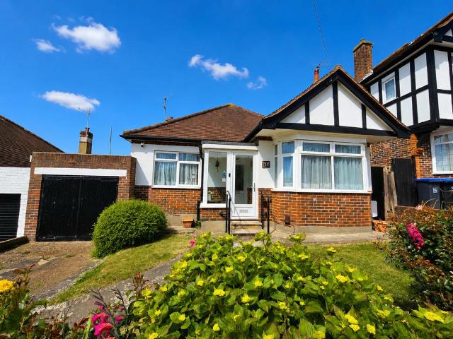 2 bedroom detached bungalow for sale