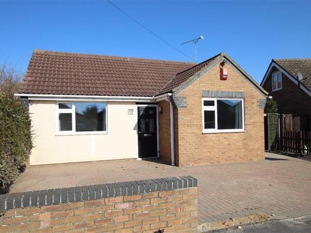 2 bedroom detached bungalow for sale