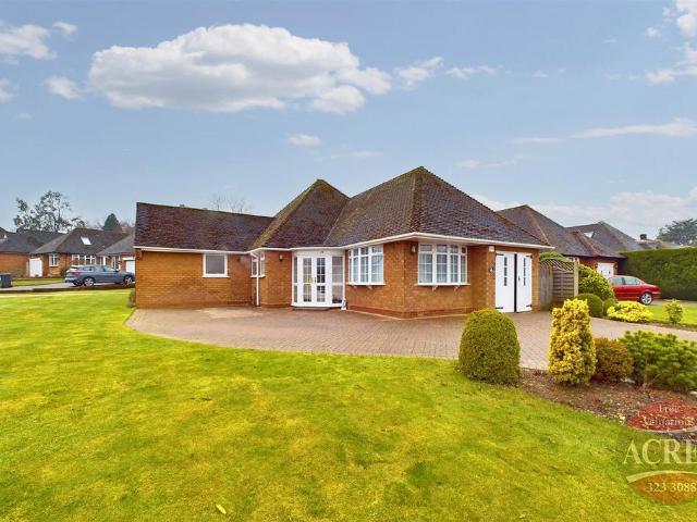 2 bedroom detached bungalow for sale