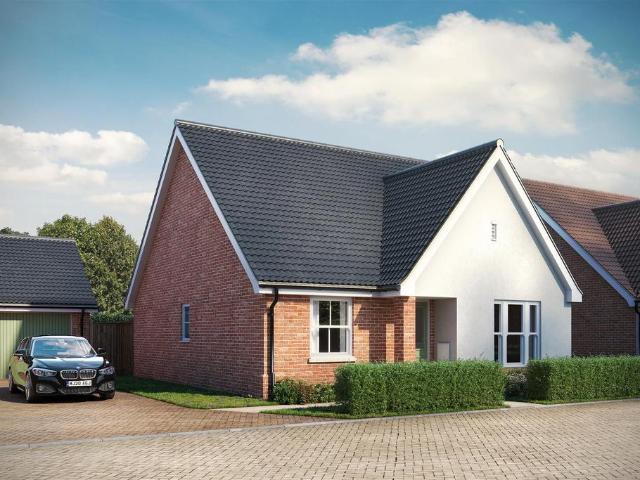 2 bedroom detached bungalow for sale