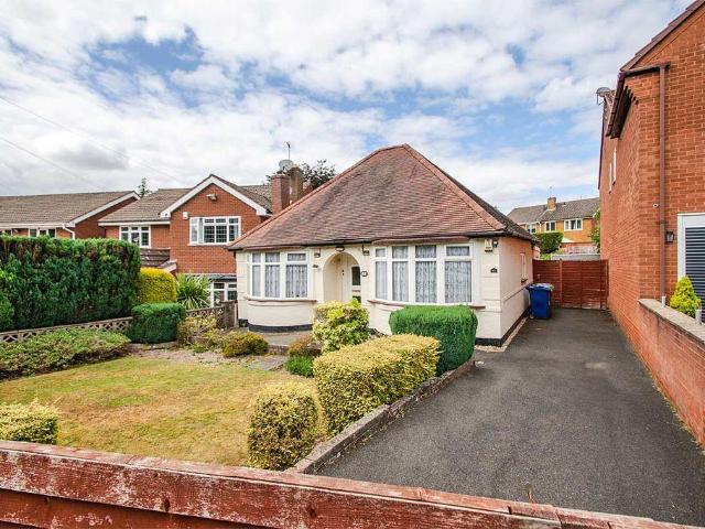 2 bedroom detached bungalow for sale