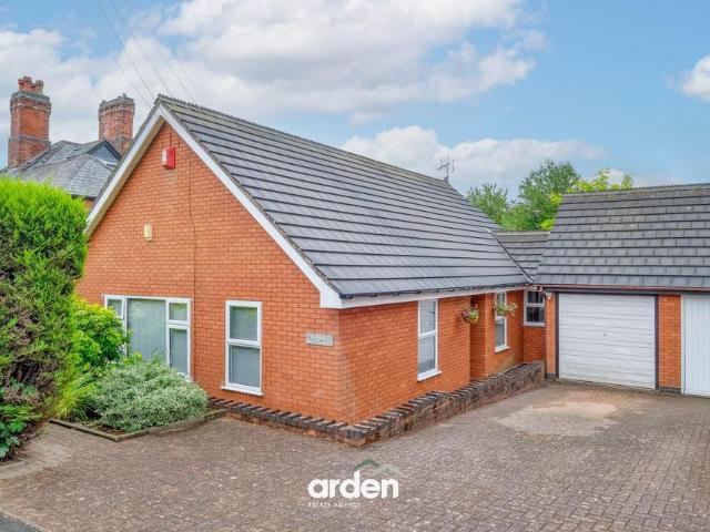 2 bedroom detached bungalow for sale