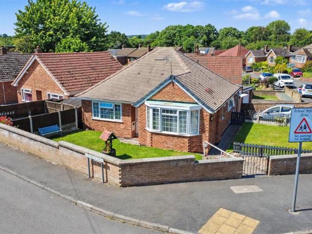 2 bedroom detached bungalow for sale