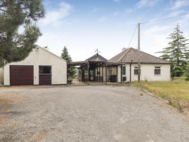 2 bedroom detached bungalow for sale