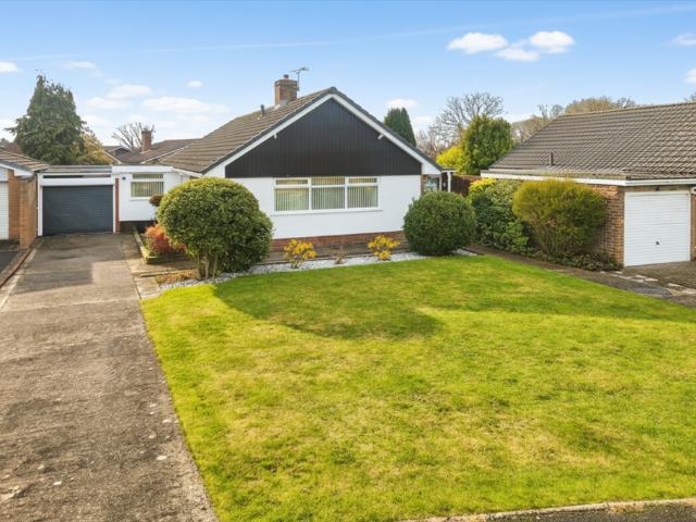 2 bedroom detached bungalow for sale