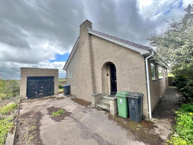 2 bedroom detached bungalow for sale