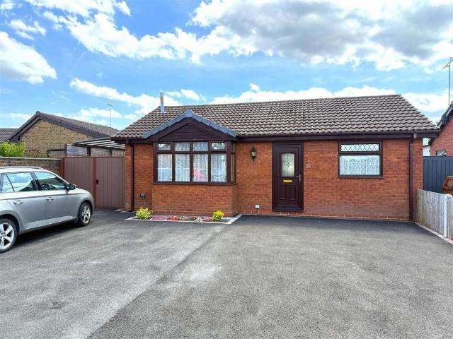 2 bedroom detached bungalow for sale