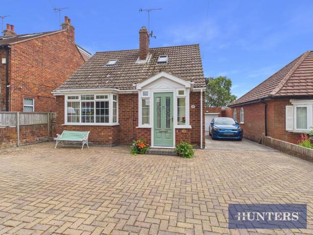 2 bedroom detached bungalow for sale