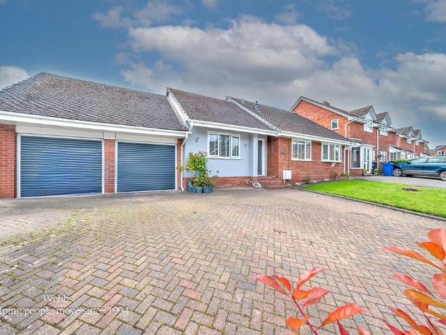 2 bedroom detached bungalow for sale