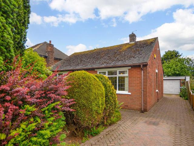 2 bedroom detached bungalow for sale