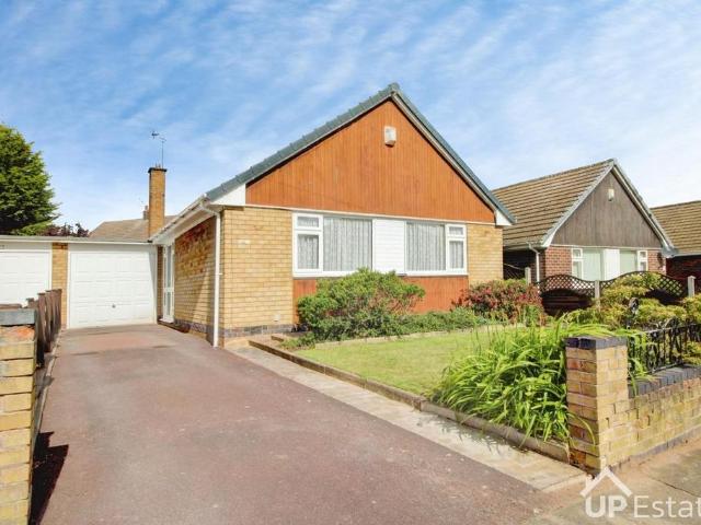 2 bedroom detached bungalow for sale