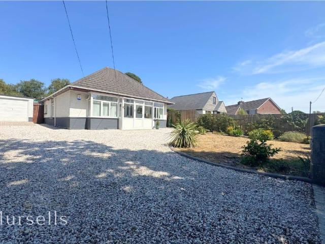 2 bedroom detached bungalow for sale