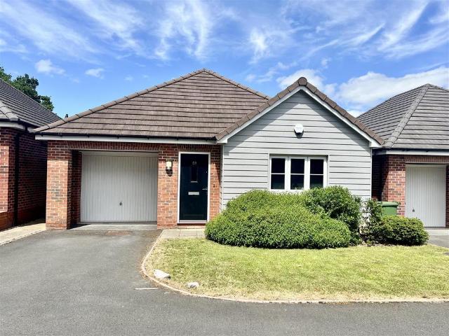 2 bedroom detached bungalow for sale