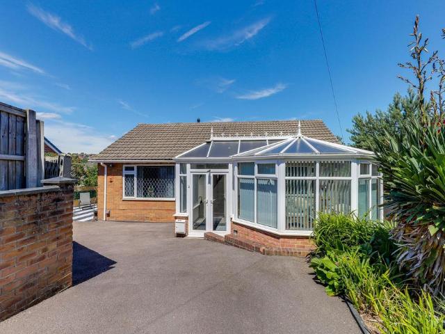 2 bedroom detached bungalow for sale