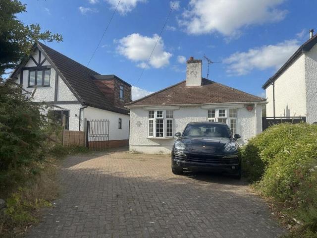 2 bedroom detached bungalow for sale