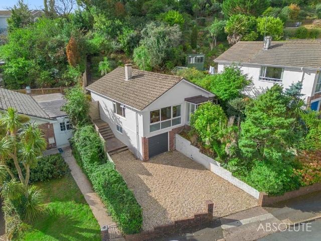 2 bedroom detached bungalow for sale