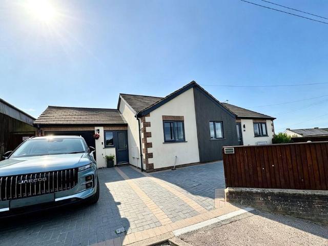 2 bedroom detached bungalow for sale