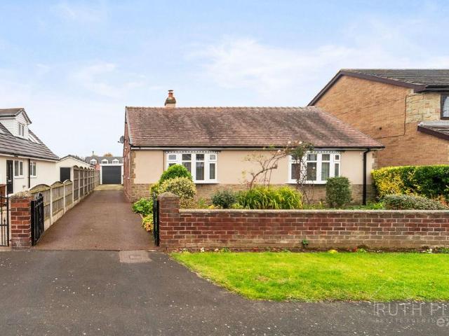 2 bedroom detached bungalow for sale