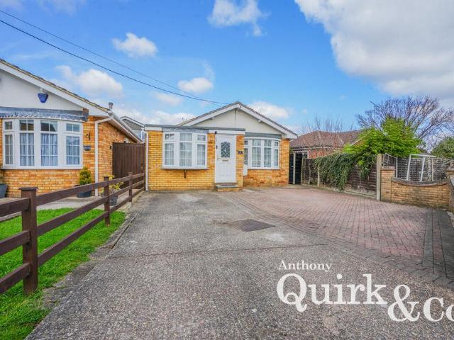 2 bedroom detached bungalow for sale