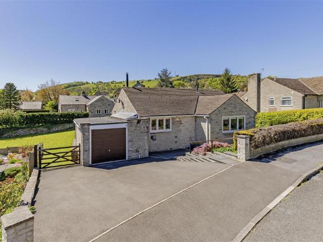 2 bedroom detached bungalow for sale