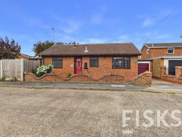 2 bedroom detached bungalow for sale