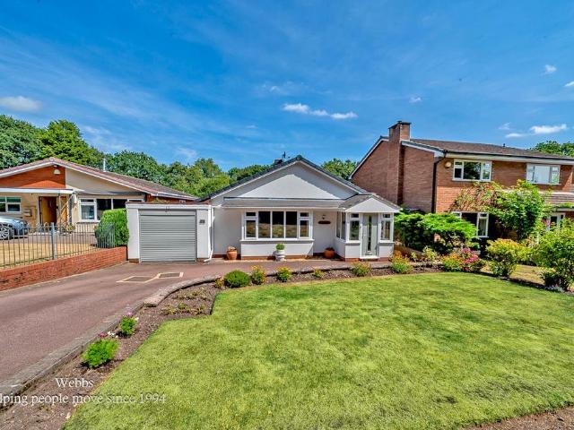 2 bedroom detached bungalow for sale