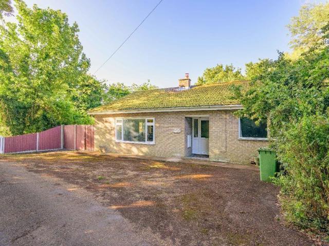 2 bedroom detached bungalow for sale